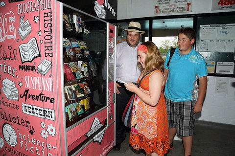 Machin-Ô-livres : troquer croustilles et chocolat pour un bouquin ...