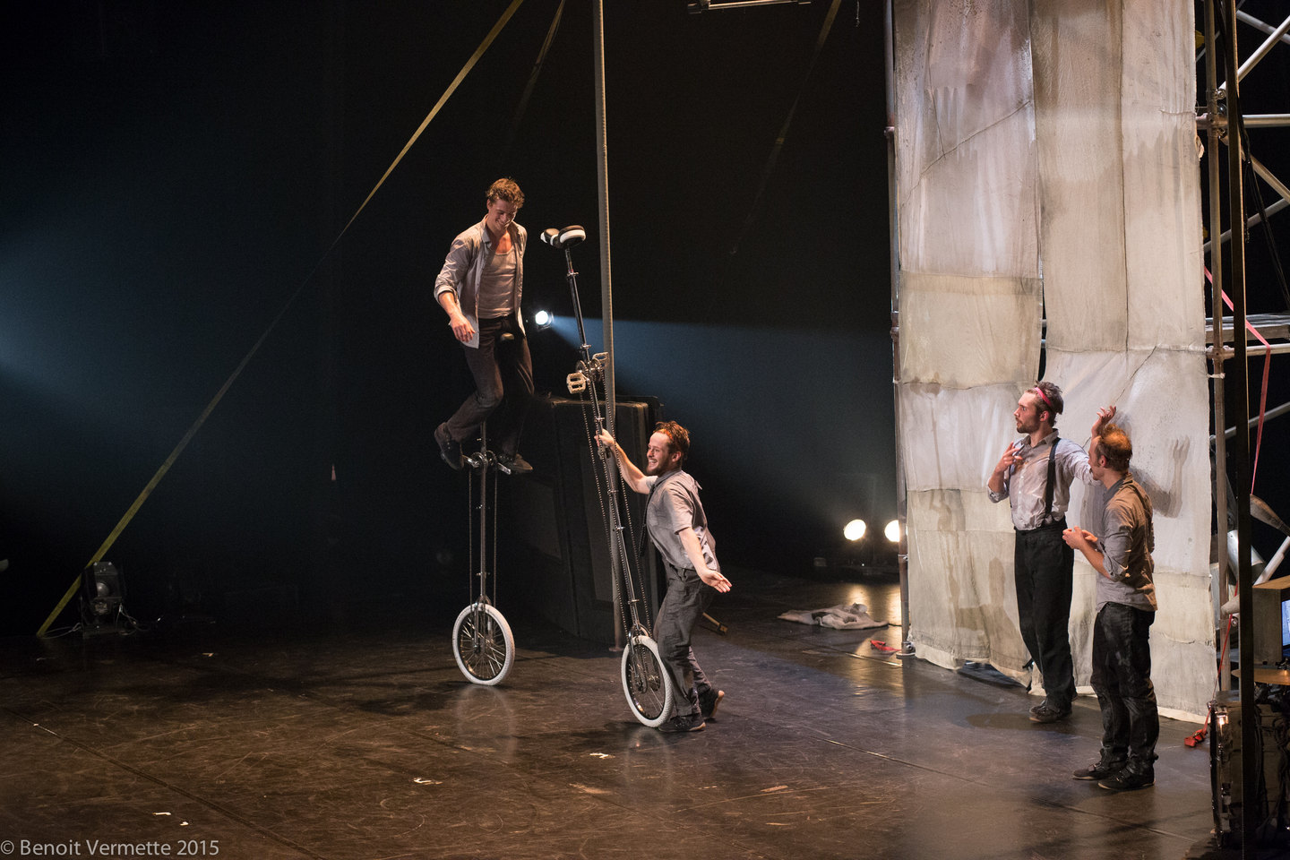 Machine de cirque à Montréal Complètement Cirque: un cirque sans ...