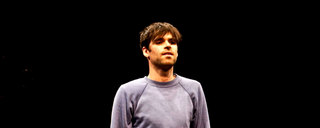 Adam Kinner: Fragilité à l’unisson | Scène | Voir.ca